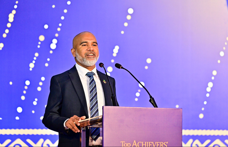 Minister Shafeeu stresses the importance of boosting primary grade ...